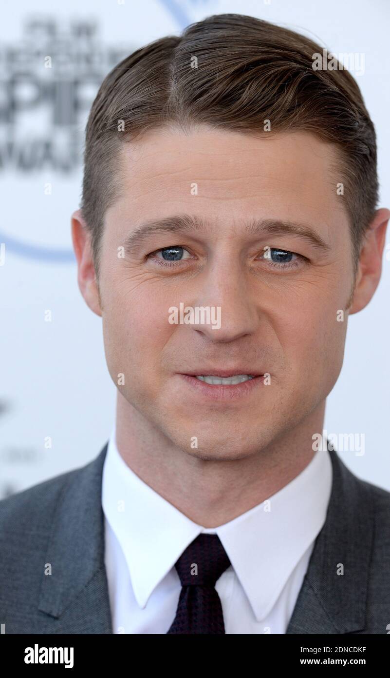 Benjamin McKenzie arriving for the 2015 Film Independent Spirit Awards ...