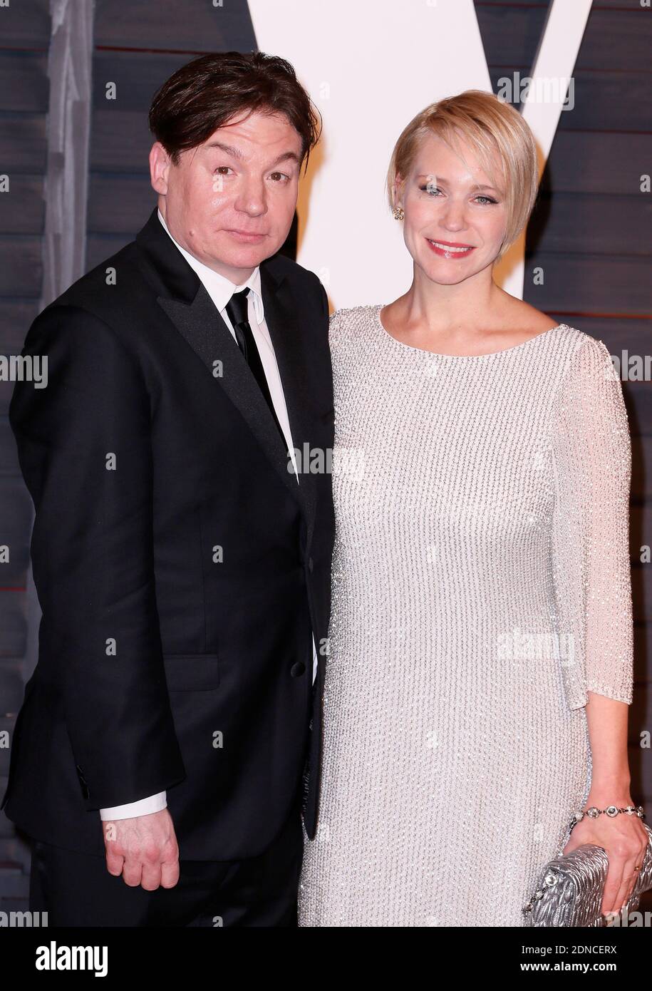 Mike Myers attends the 2015 Vanity Fair Oscar Party hosted by Graydon ...