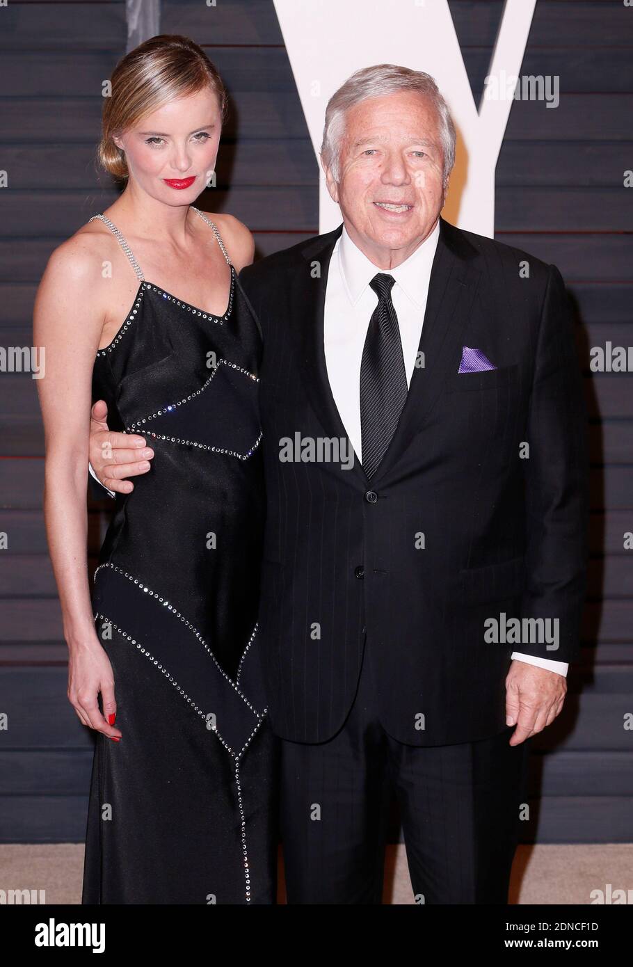 Robert Kraft attends the 2015 Vanity Fair Oscar Party hosted by Graydon ...