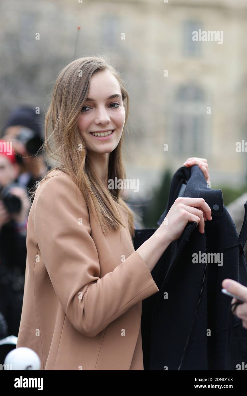 Street style, model after Giambattista Valli Fall/Winter 2015-2016 ...