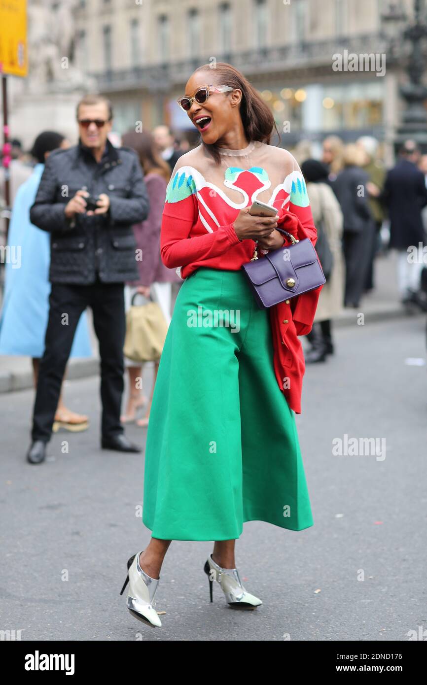 Street style, Michelle Elie arriving at Stella McCartney Fall/Winter ...