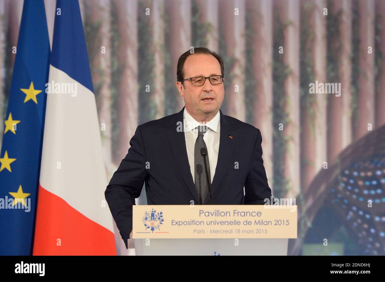 French President Francois Hollande delivers his speech during the ...