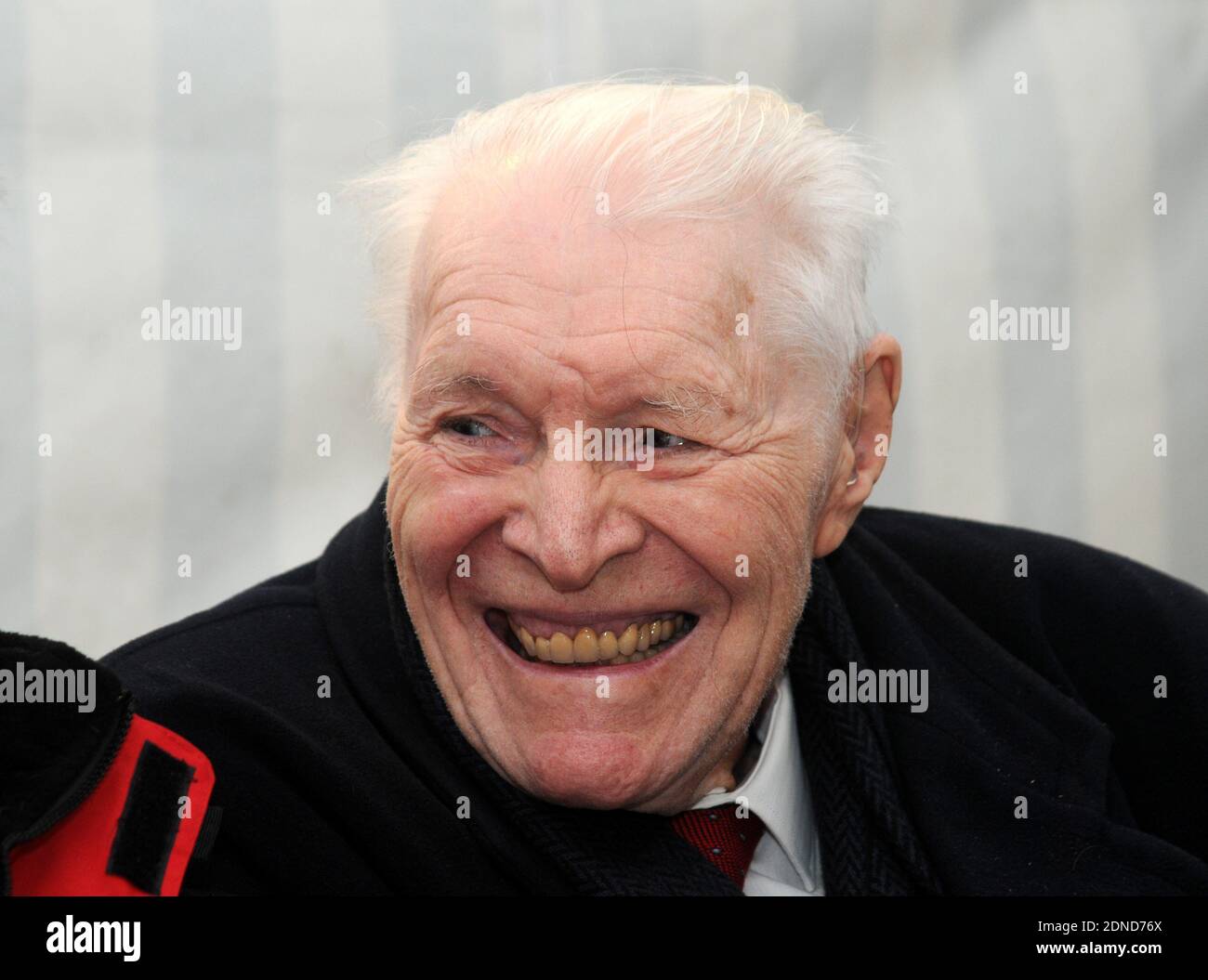 Professeur Christian Cabrol attending the departure of the 29th Course ...