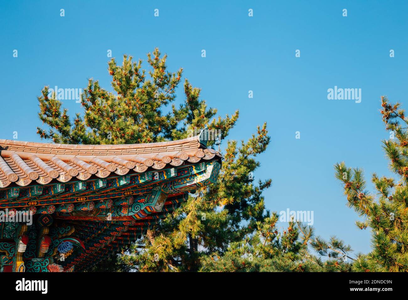 Korean traditional roof eaves at Huhuam temple in Yangyang, Korea Stock ...