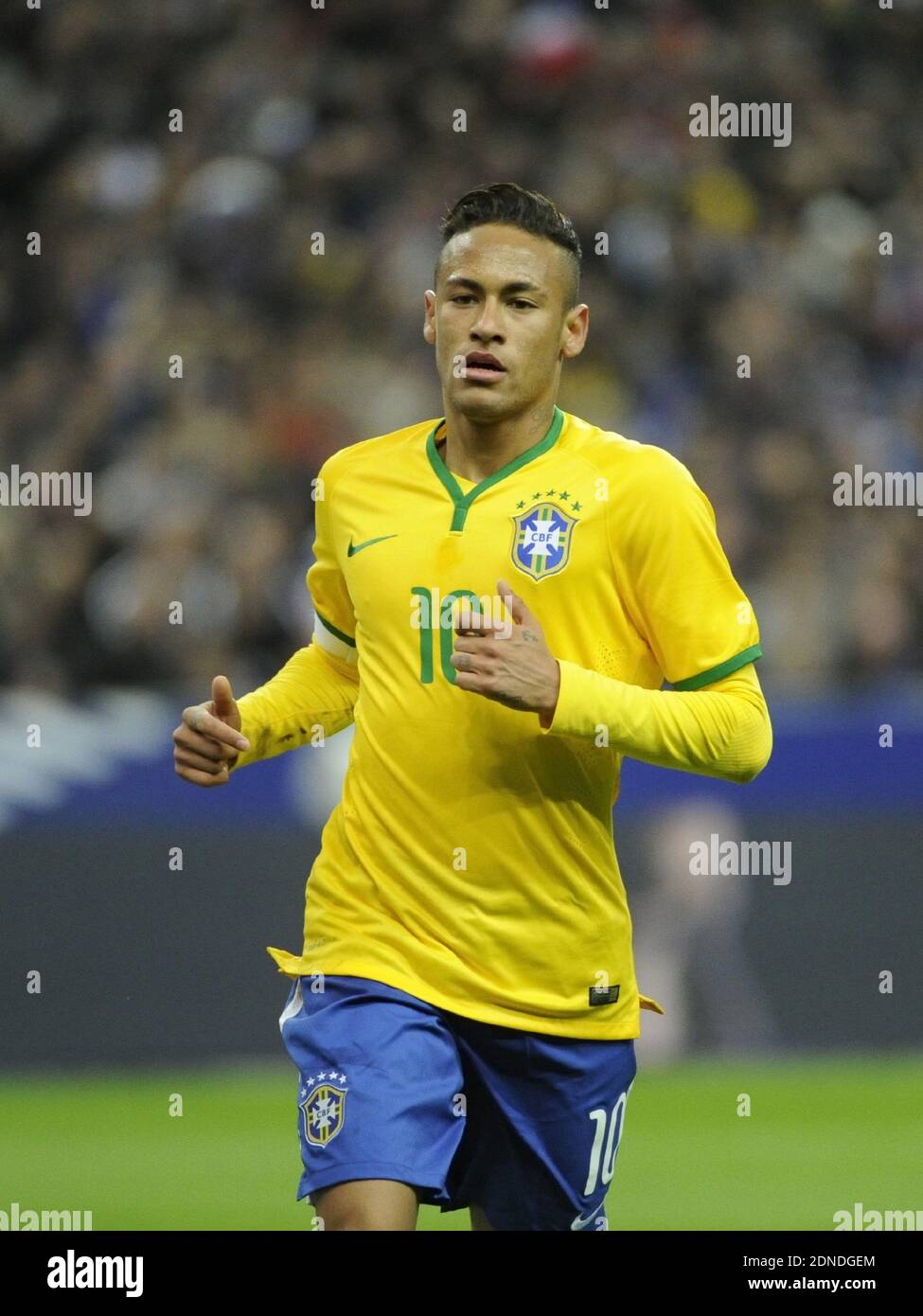 Neymar jr 2015 hi-res stock photography and images - Alamy