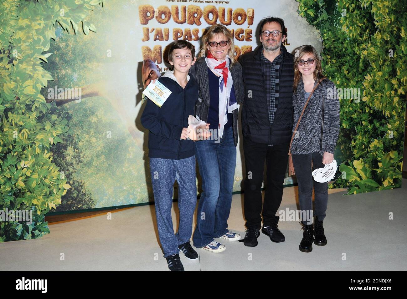 James Huth with his wife and kids attending the 'Pourquoi J'ai Pas ...