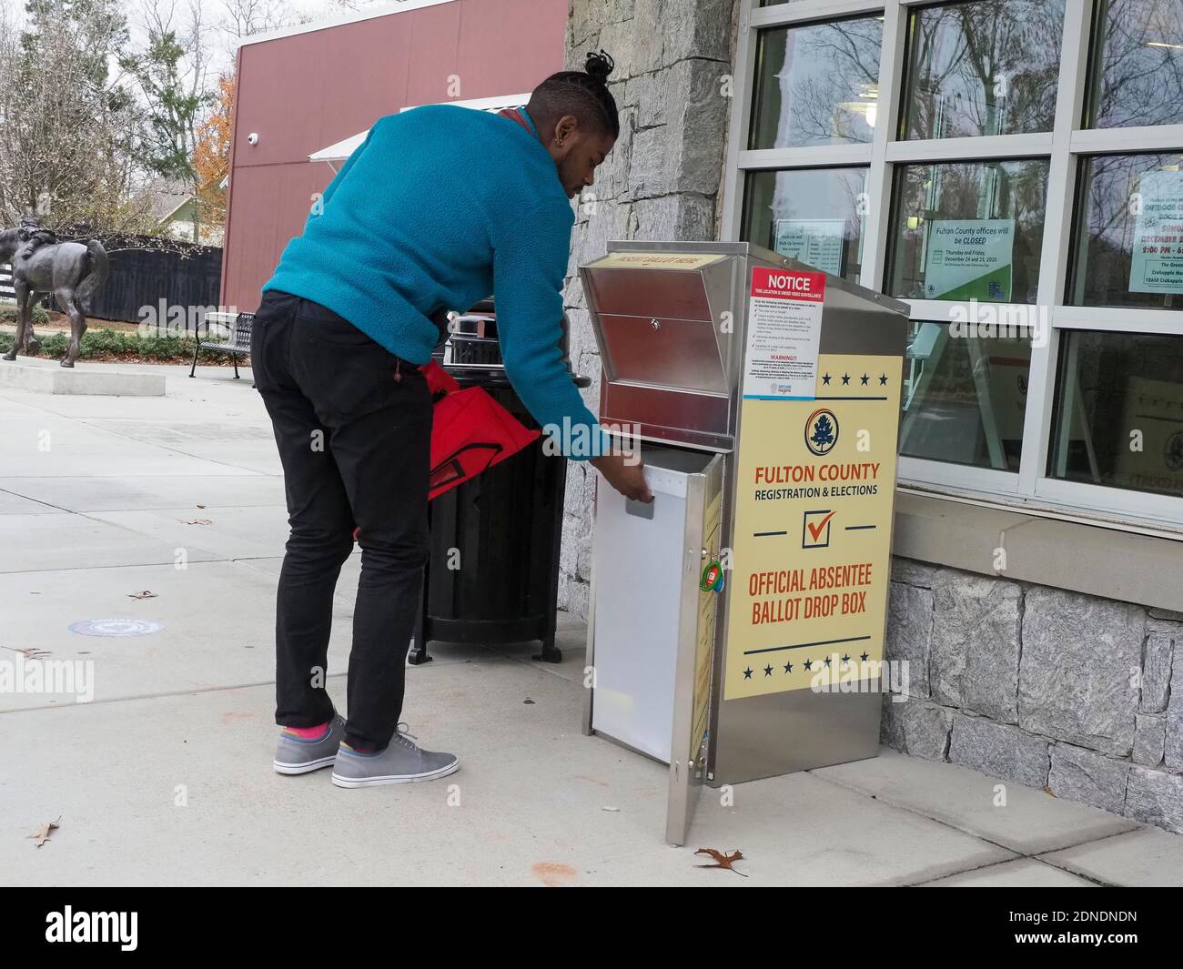 Fulton county voting hi-res stock photography and images - Alamy