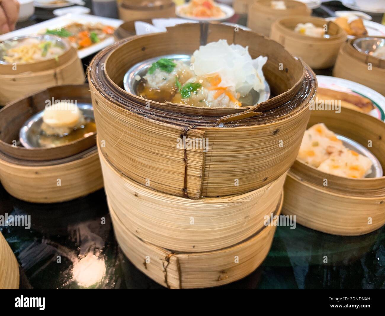 Dim sum containers hi-res stock photography and images - Alamy