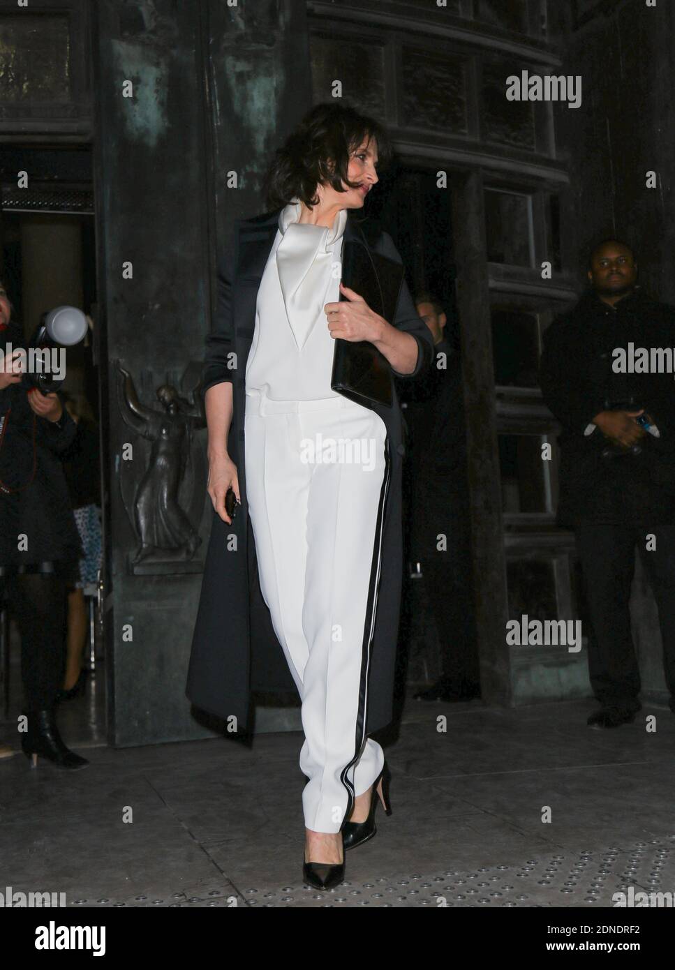 JULIETTE BINOCHE - ARRIVEES DEFILE GIORGIO ARMANI PRIVE HAUTE COUTURE ...