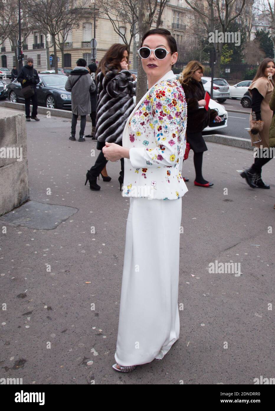 ROSE MC GOWAN - ARRIVEES - DEFILE ZUHAIR MURAD PRINTEMPS-ETE 2015 HAUTE ...