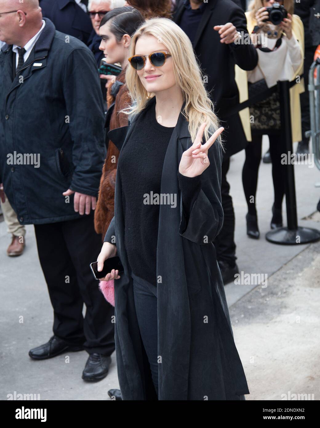 LILY DONALDSON - ARRIVEES DEFILE CHANEL - FASHION WEEK DE PARIS Photo ...