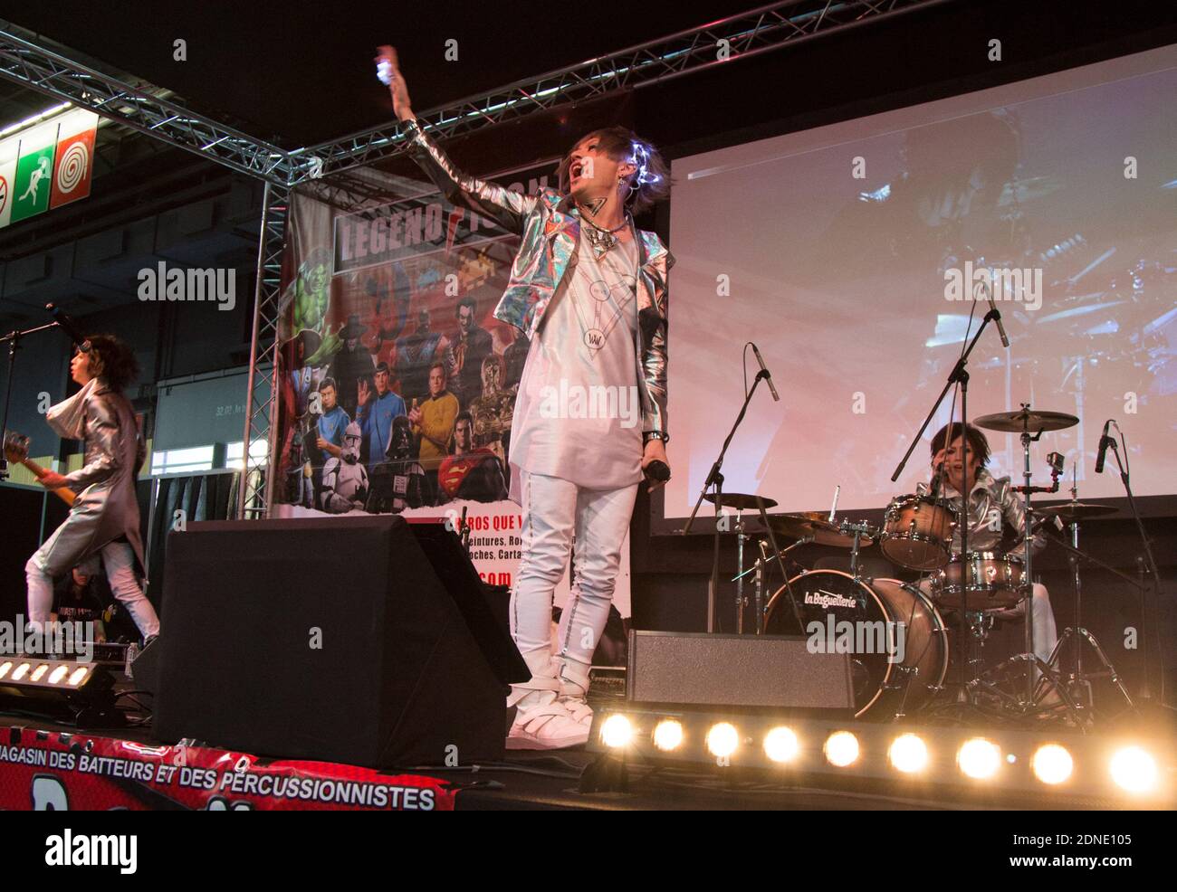 Ryo suke, le bassiste de Lolita23q et son groupe 'WING WORKS' en ...