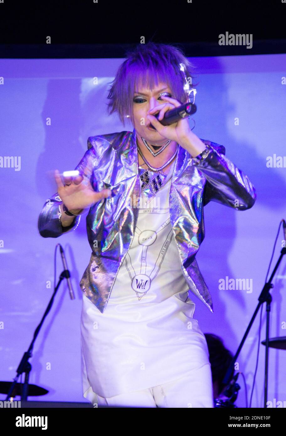 Ryo suke, le bassiste de Lolita23q et son groupe 'WING WORKS' en ...