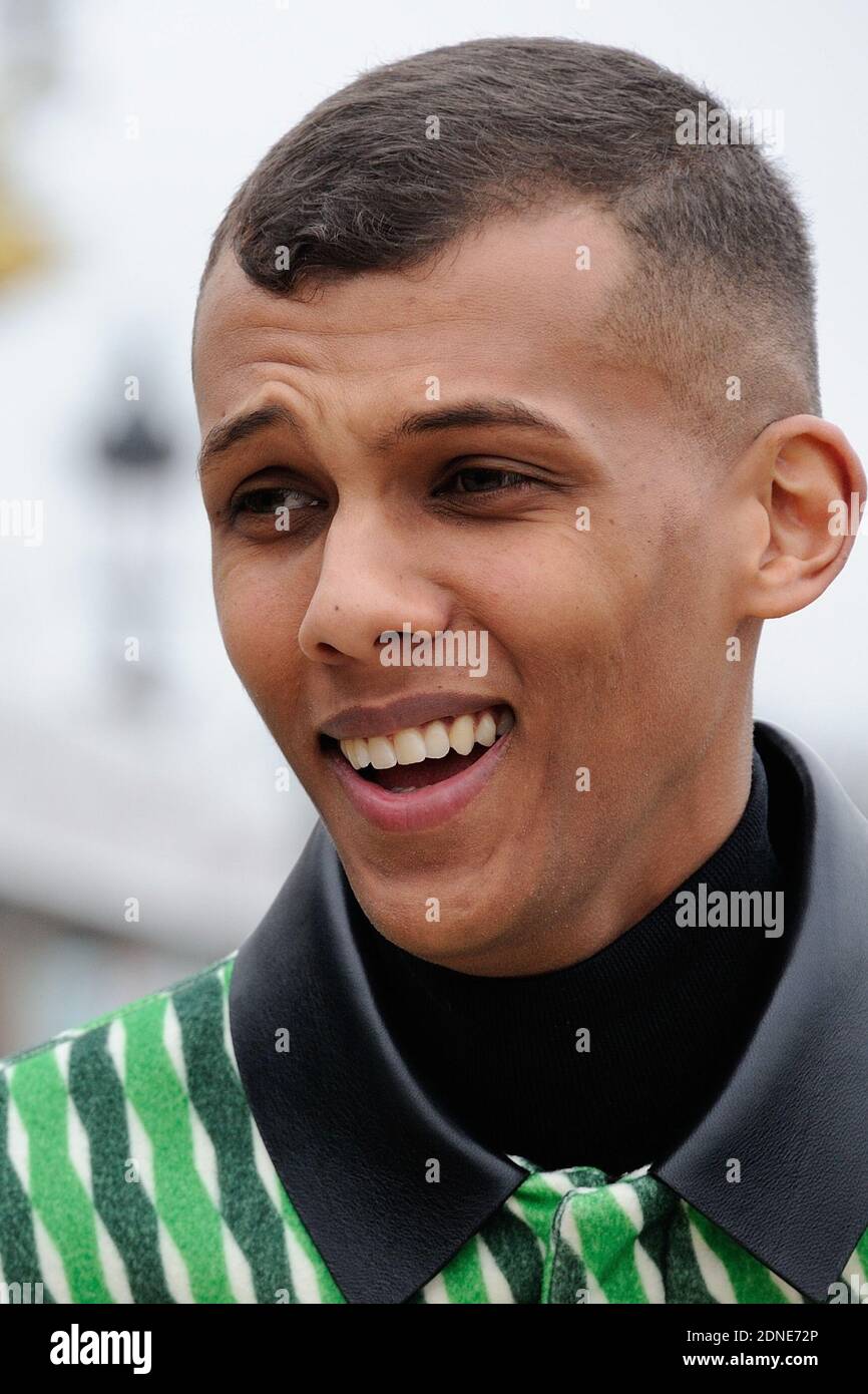 Stromae arrives to the Valentino Fall/Winter 2015/2016 Ready-to-Wear ...