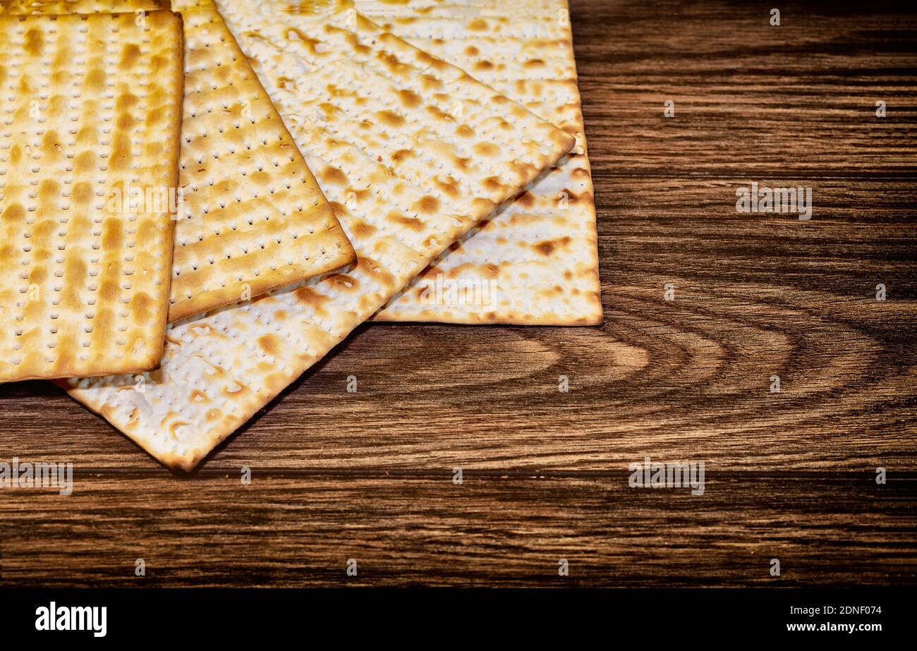 Matzoh holiday celebration passover jewish with matzoh Stock Photo - Alamy