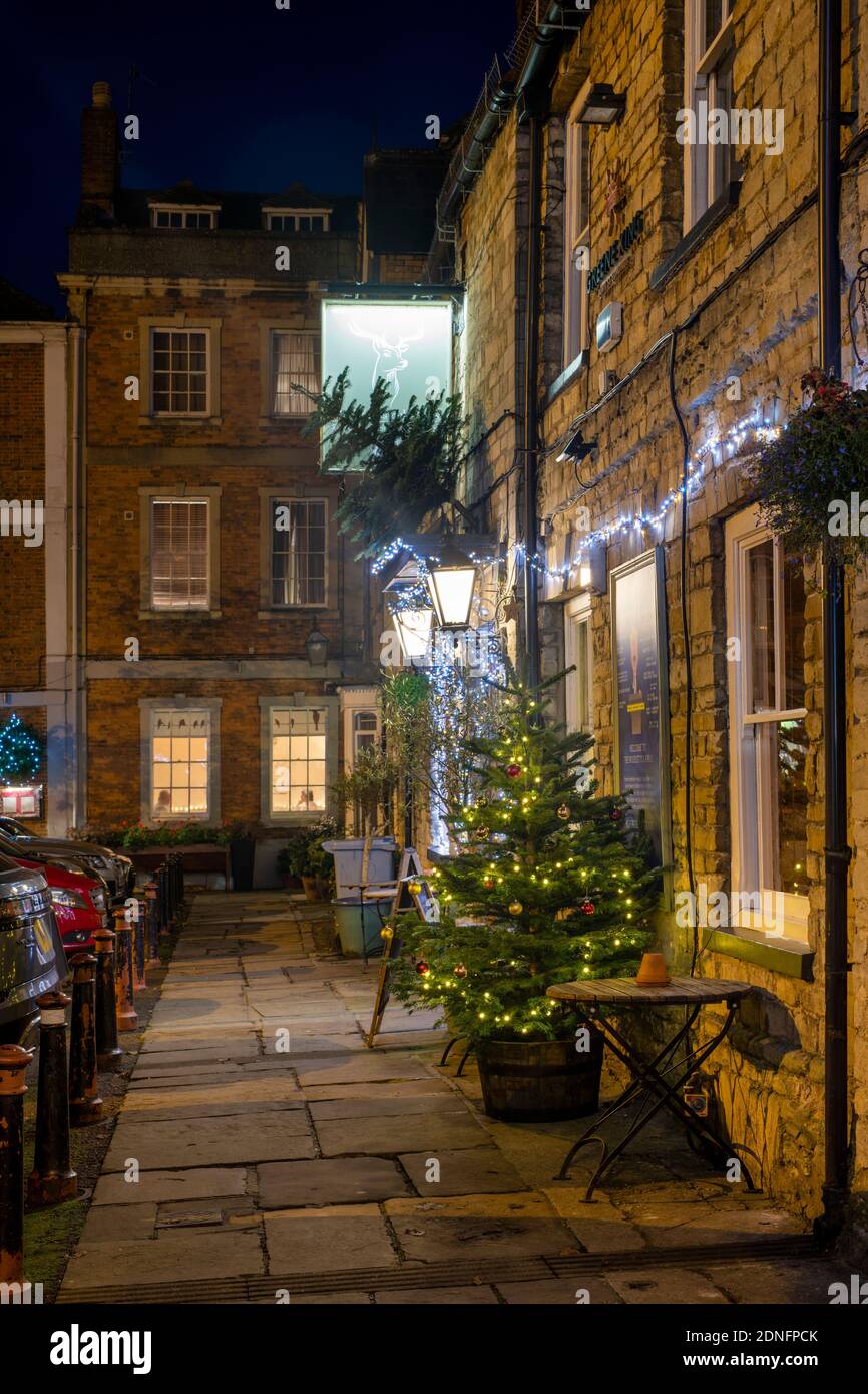 Pub christmas decorations hi-res stock photography and images - Alamy