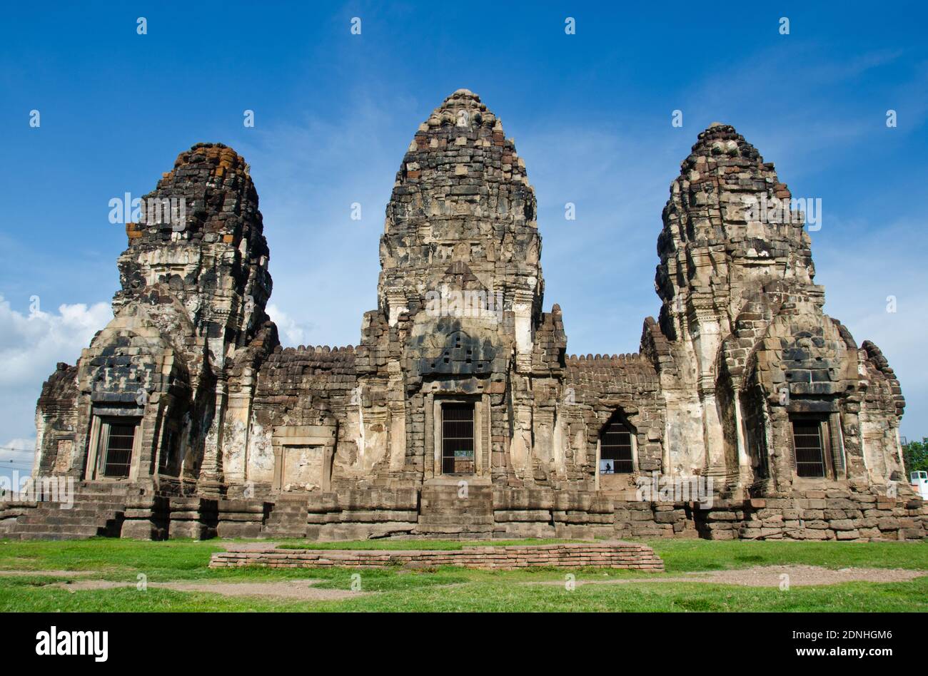 Ancient religious buildings hi-res stock photography and images - Alamy
