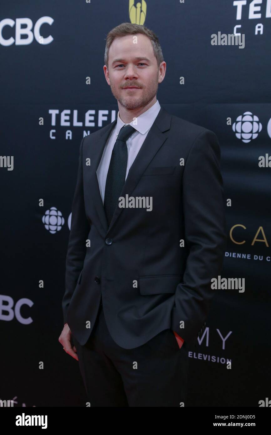 Aaron Ashmore Body