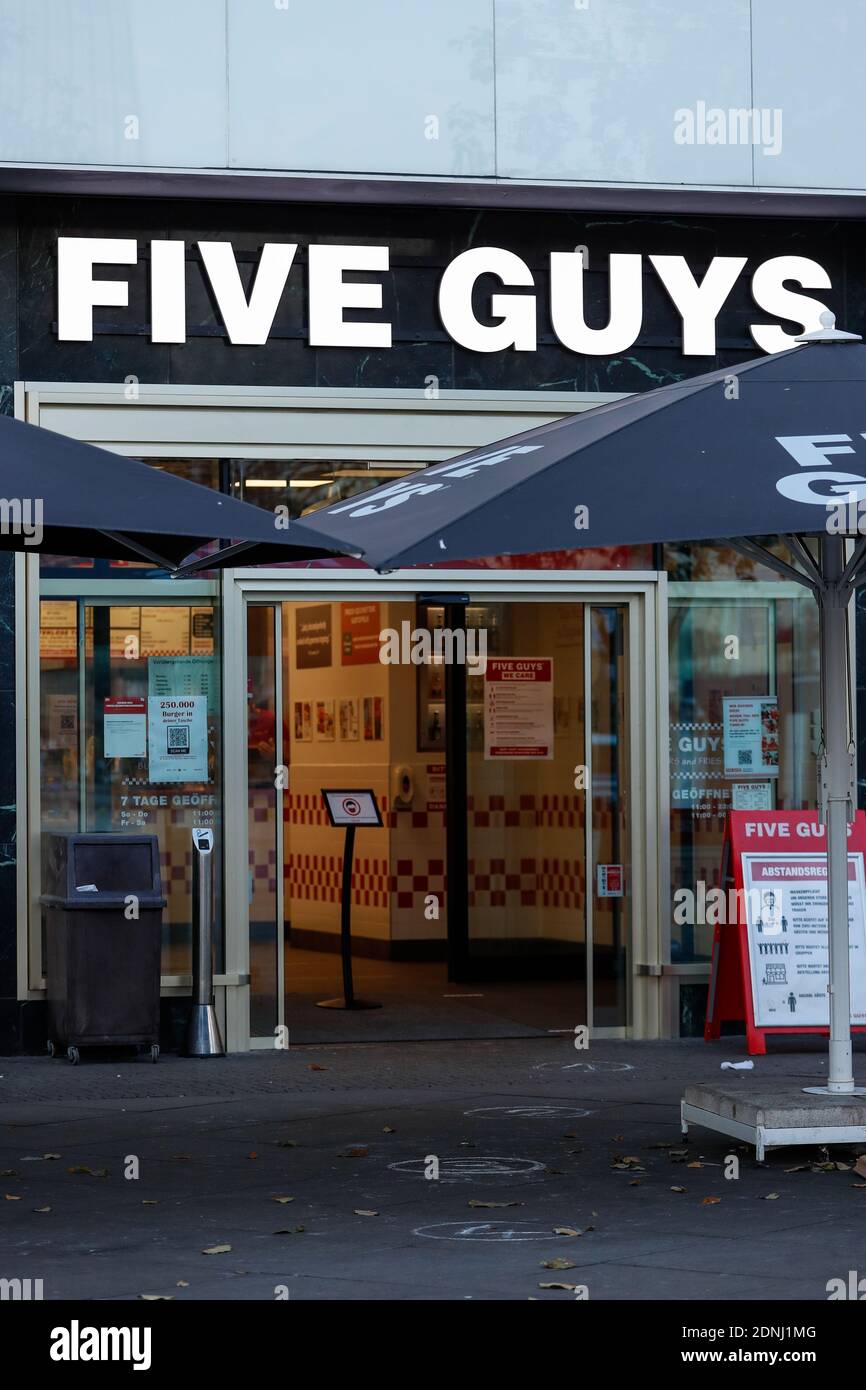 Five Guys Shop High Resolution Stock Photography and Images - Alamy