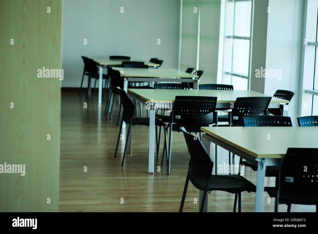 Empty classroom asia hi-res stock photography and images - Alamy