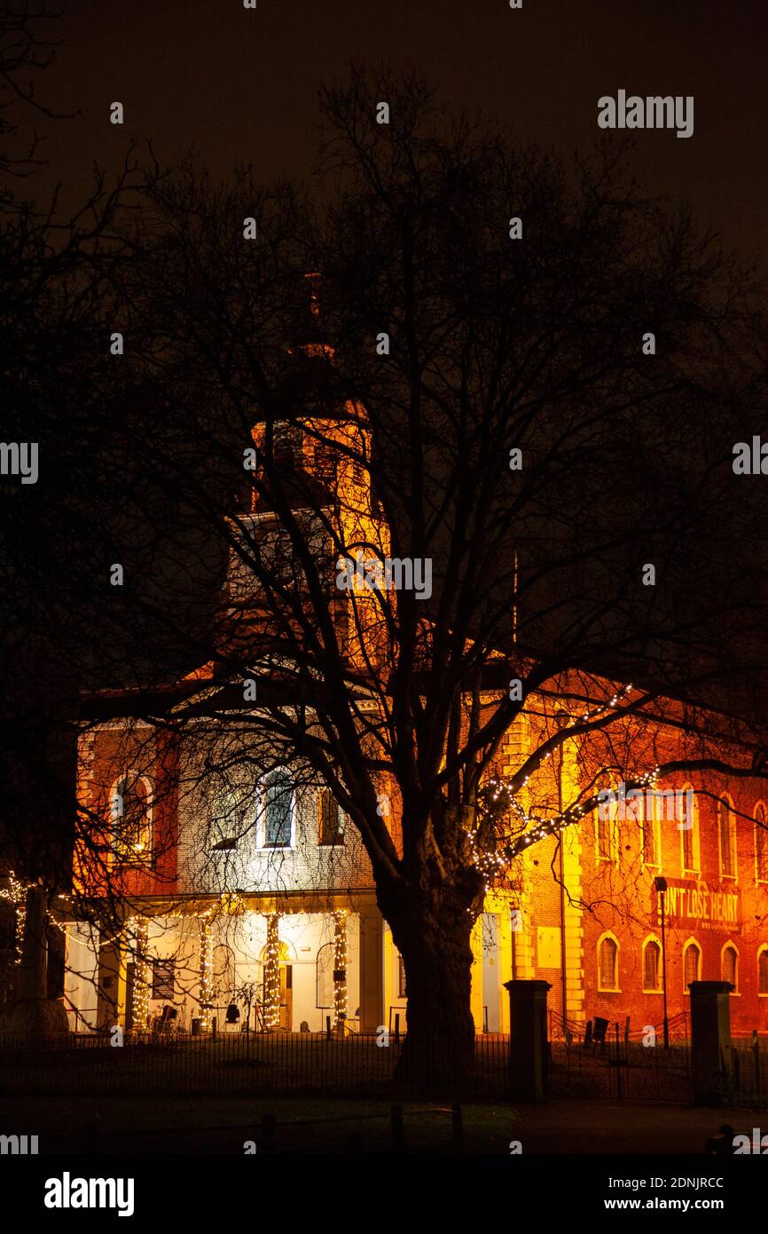 Holy trinity church, london, uk hi-res stock photography and images - Alamy