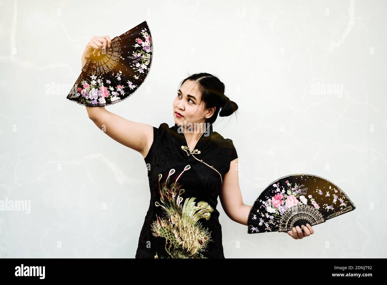 Indian hand fans hi-res stock photography and images - Alamy