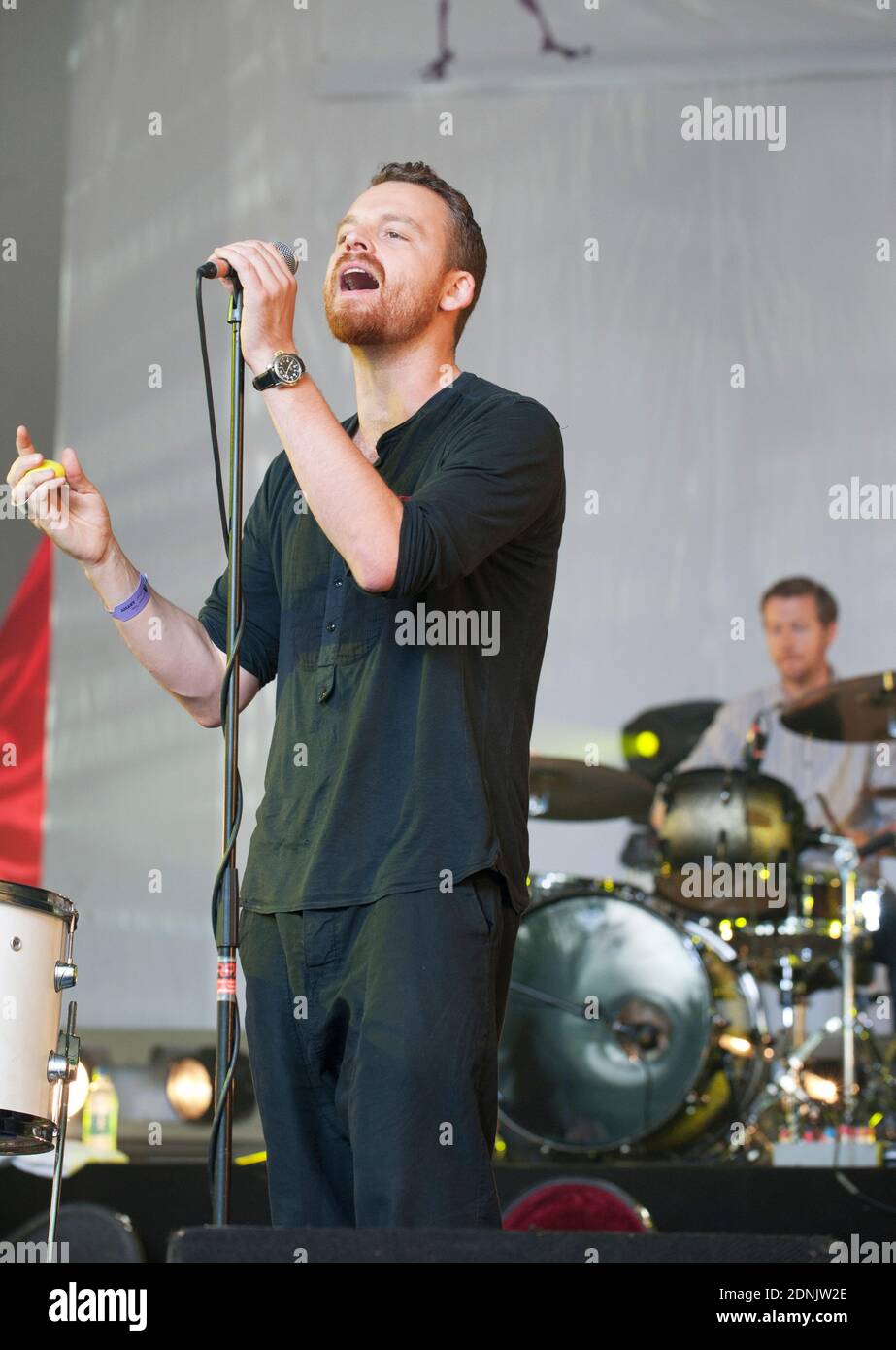 James de Malplaquet singer with the Miserable Rich, performing at the ...