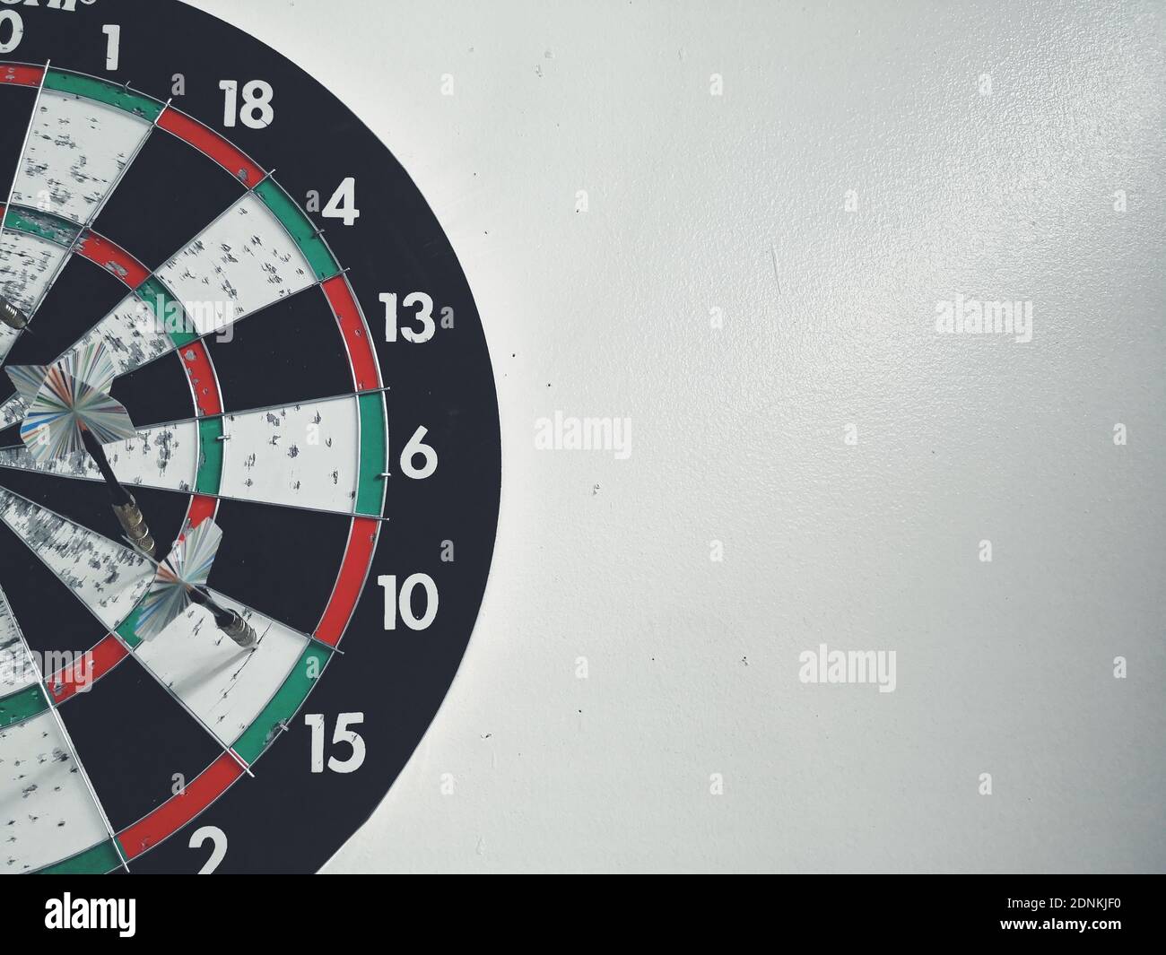 Wall darts hi-res stock photography and images - Alamy