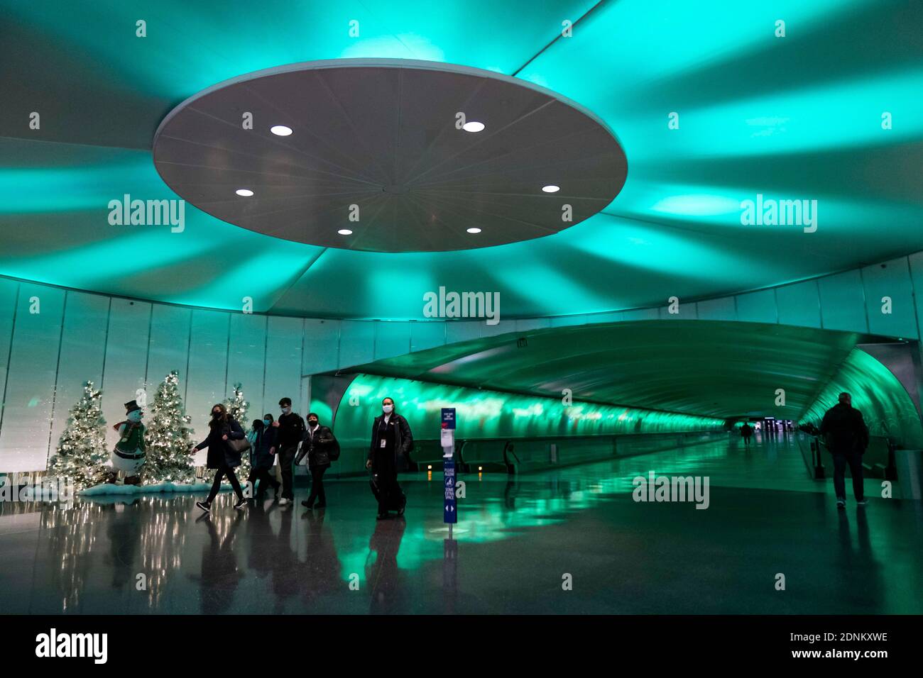 Detroit metropolitan airport hi-res stock photography and images - Alamy