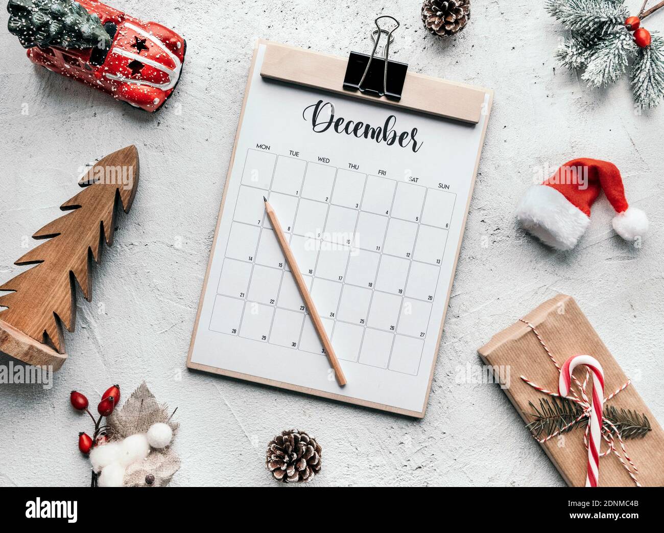December calendar hi-res stock photography and images - Alamy