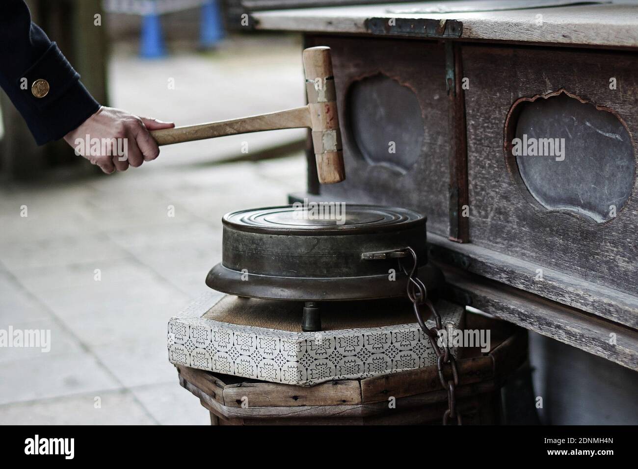 Hammer Hitting Metal High Resolution Stock Photography and Images - Alamy