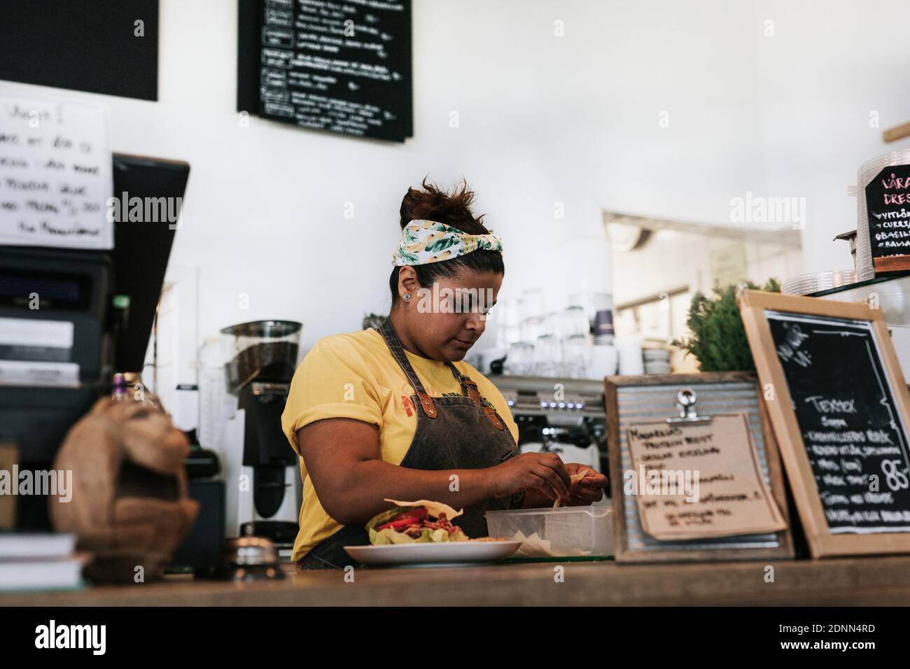 Food in cafe hi-res stock photography and images - Alamy