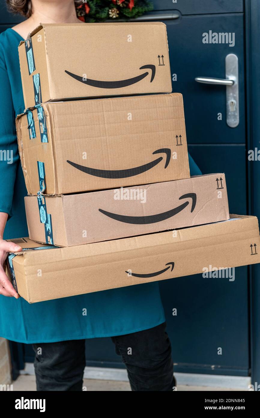 Amazon delivery woman hi-res stock photography and images - Alamy