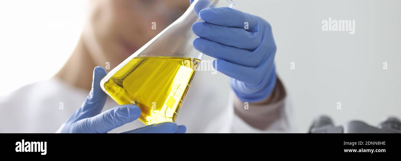 Scientist lab flasks tubes hi-res stock photography and images - Alamy