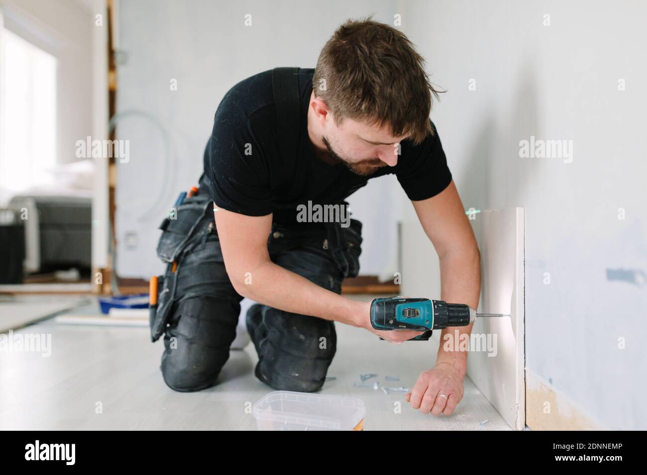 Man is drilling hi-res stock photography and images - Alamy