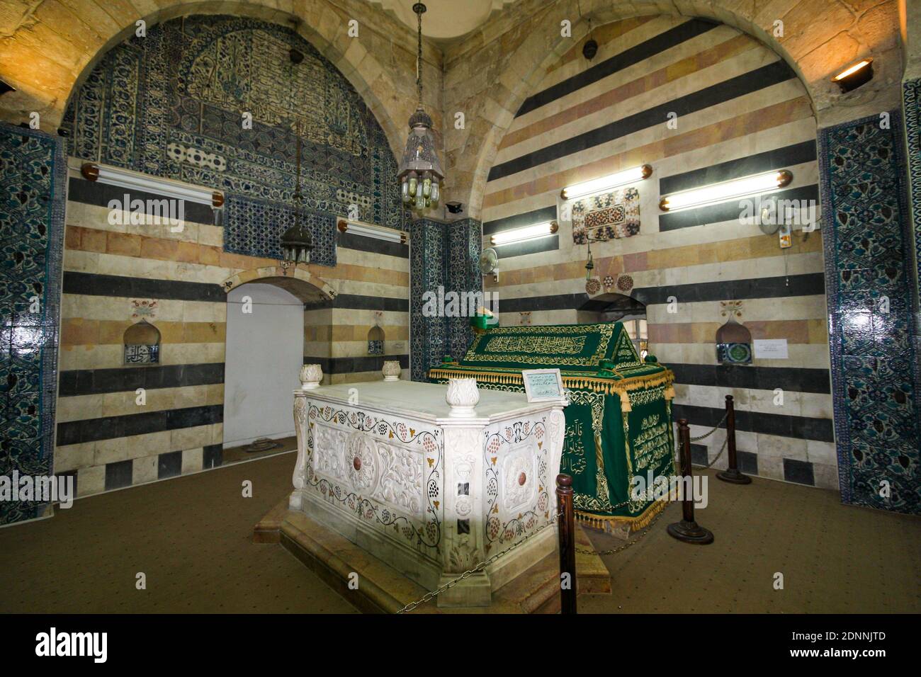 Old castle of damascus syria hi-res stock photography and images - Alamy