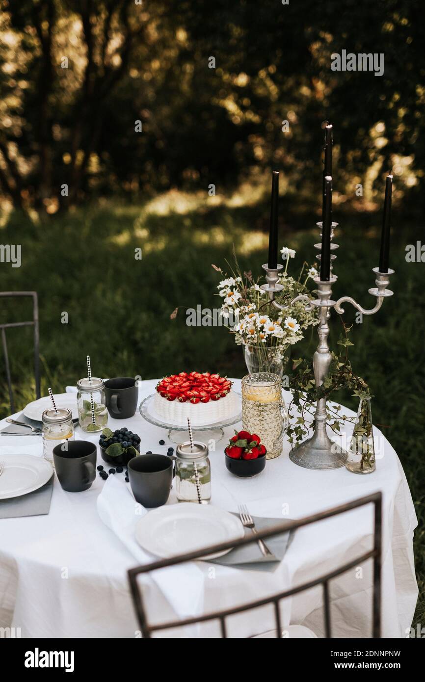 Drinking Table Setup