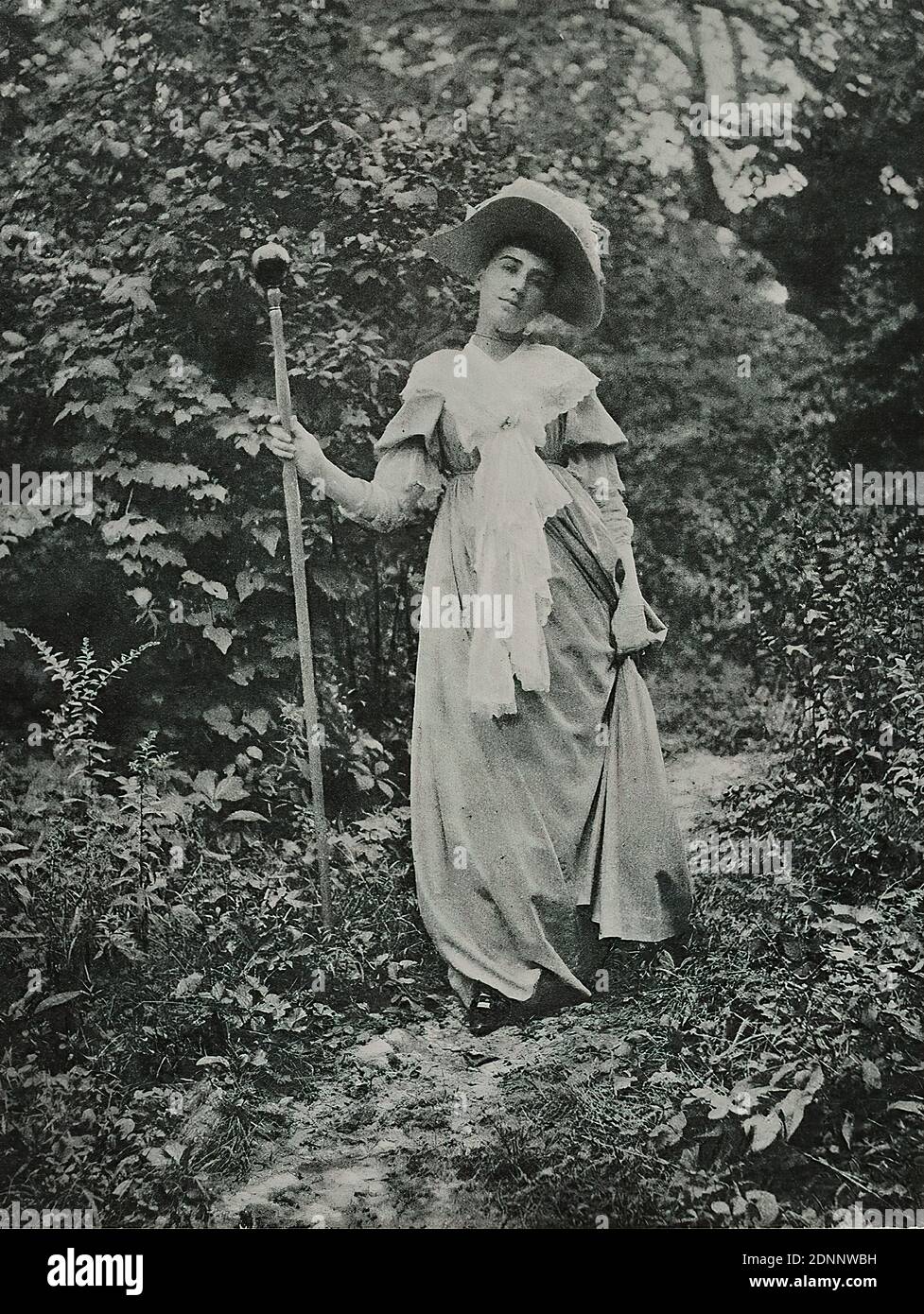 Rudolf Eickemeyer, Woman with hat, paper, heliogravure, image size ...