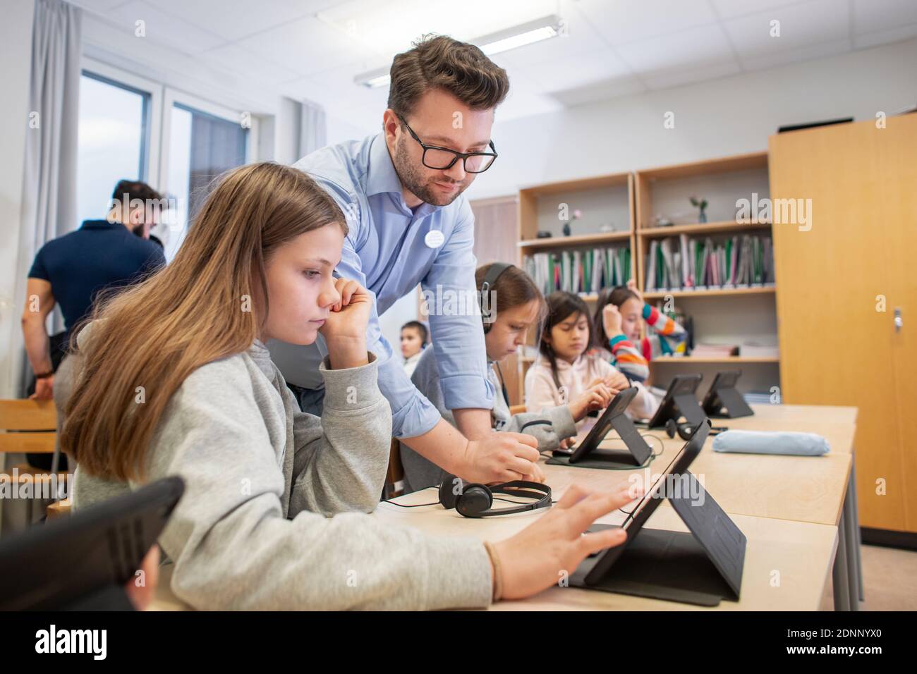 Two teacher classroom hi-res stock photography and images - Alamy