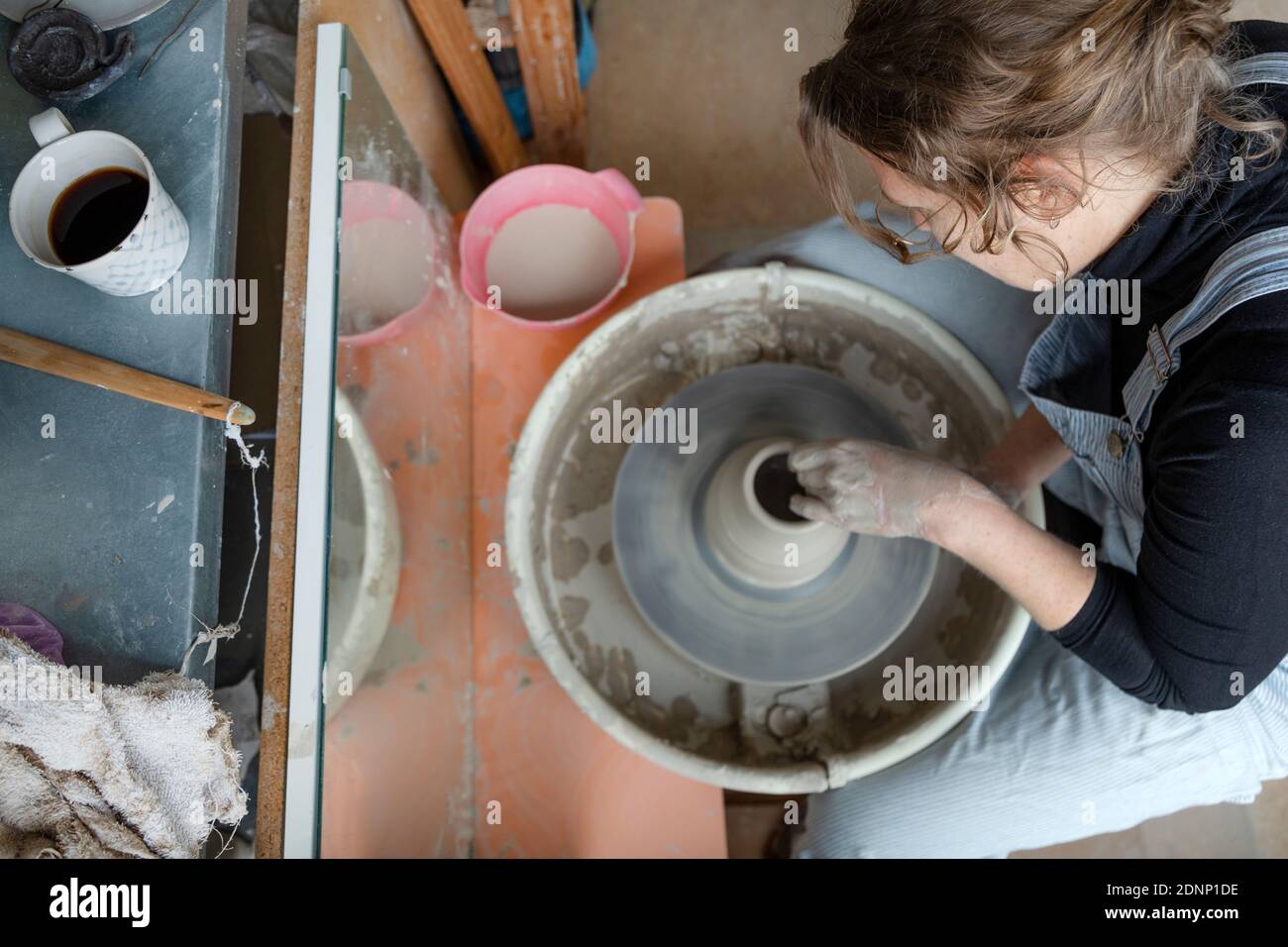 Woman potters wheel hi-res stock photography and images - Alamy