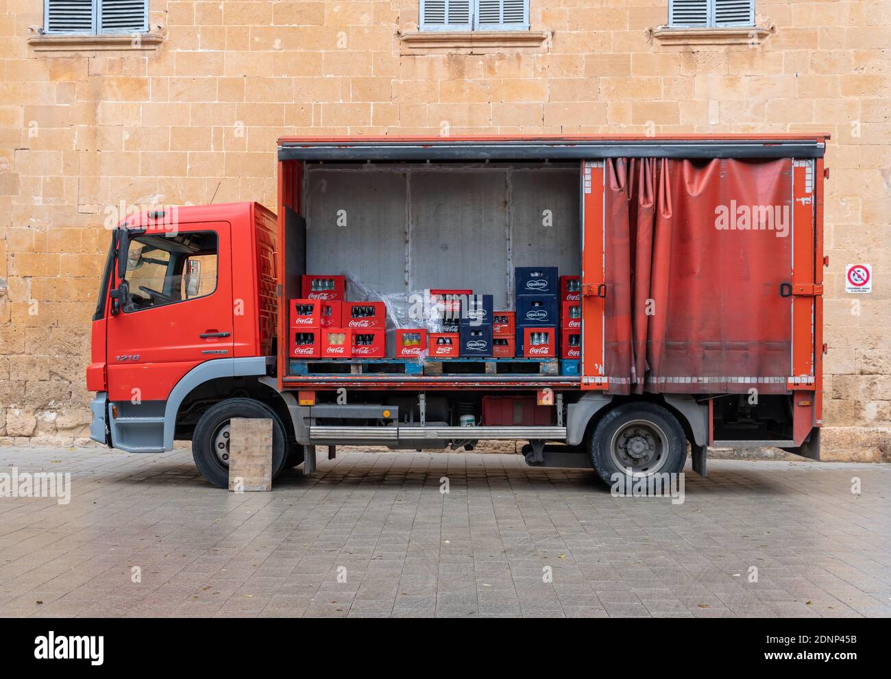 Beverage delivery truck hi-res stock photography and images - Alamy