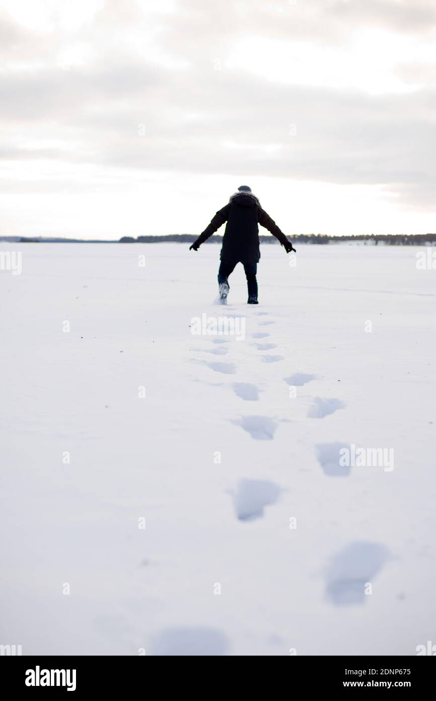 Walking deep snow hi-res stock photography and images - Alamy