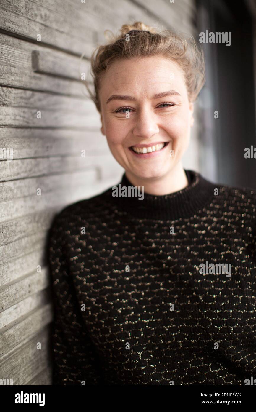 Happy blonde people hi-res stock photography and images - Alamy