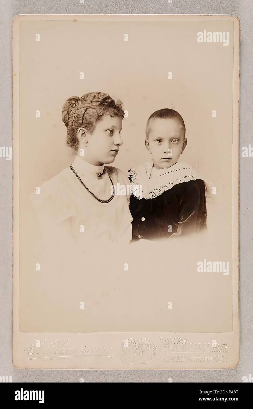 Black and white studio portraits hi-res stock photography and images ...