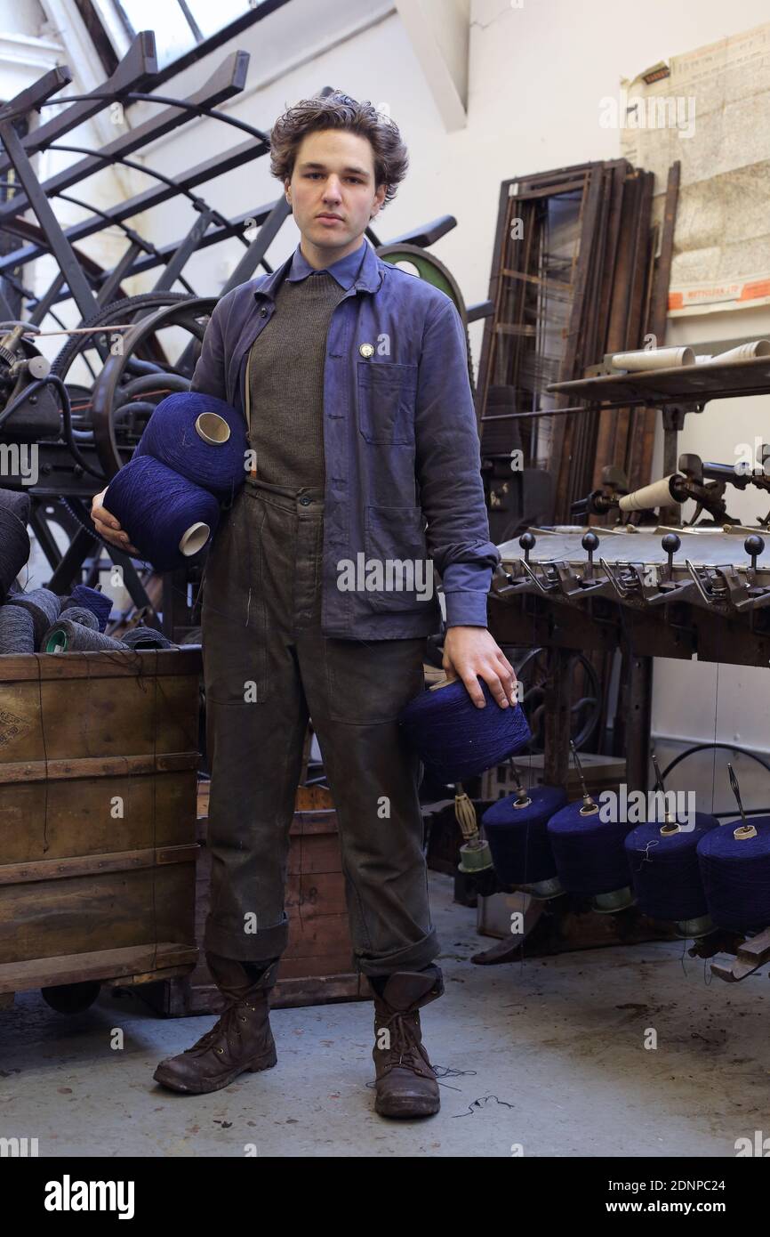 London cloth company daniel harris hi-res stock photography and images ...