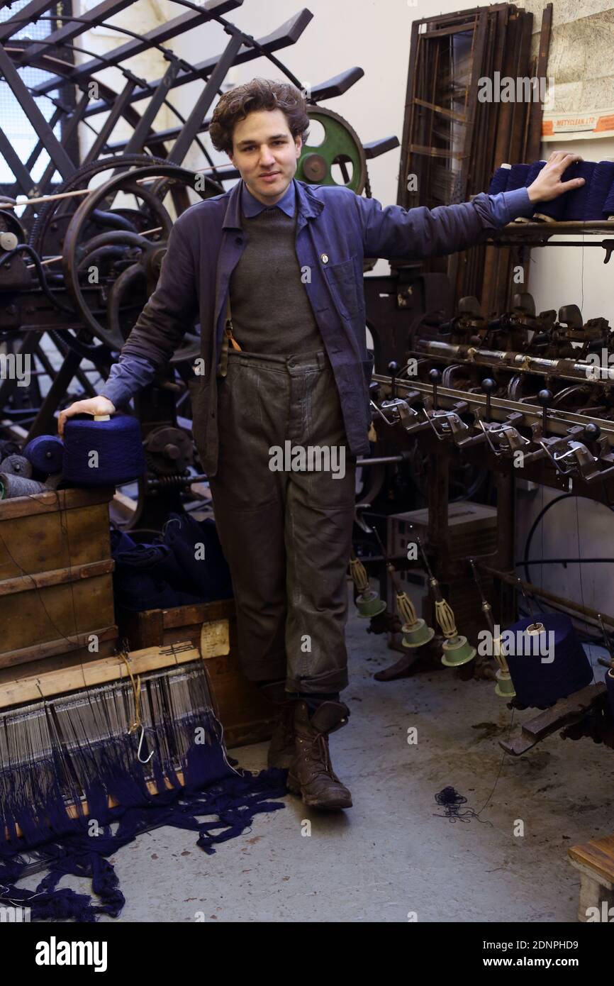 London cloth company daniel harris hi-res stock photography and images ...