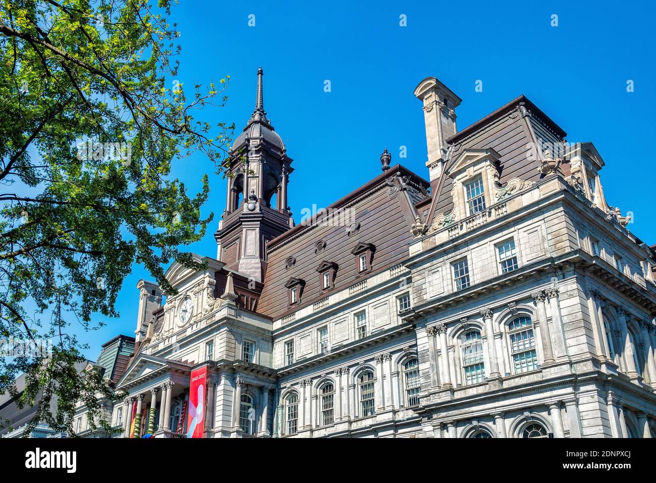 Facade montreal city hall hi-res stock photography and images - Alamy