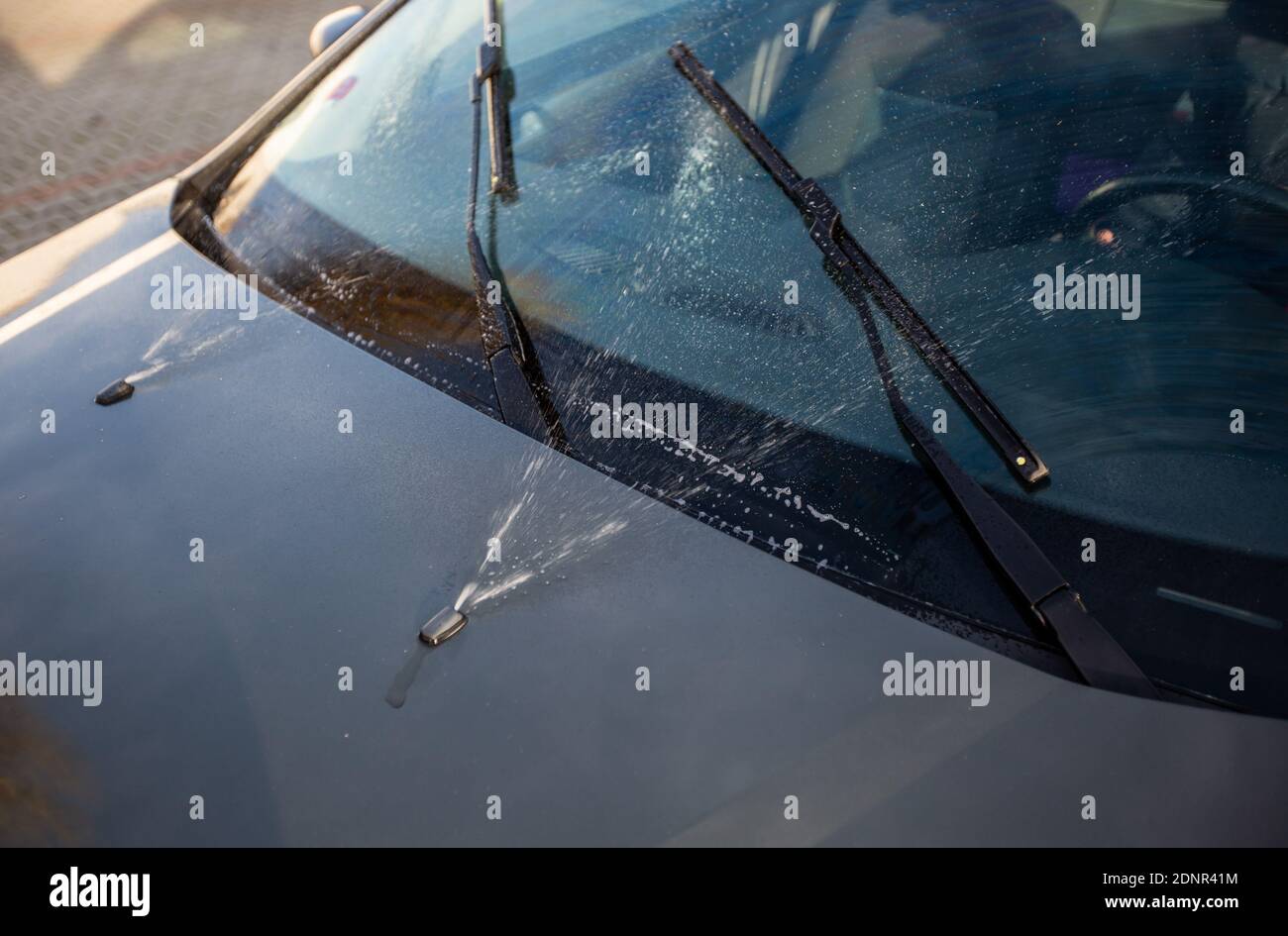 Car washers hi-res stock photography and images - Alamy