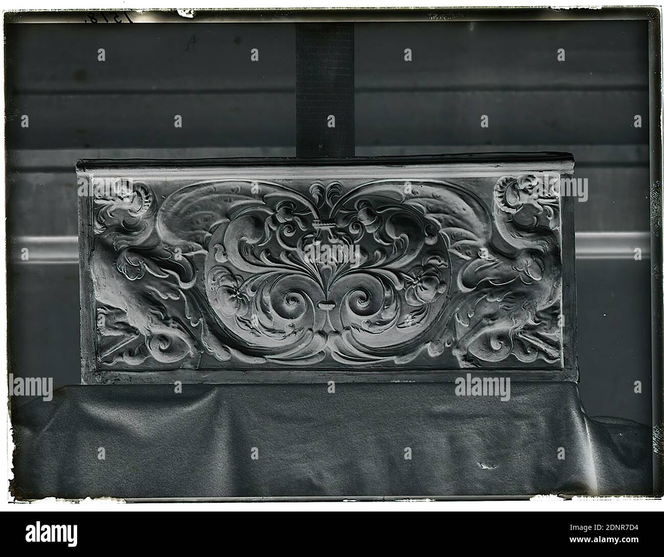 Wilhelm Weimar, tile of the Nuremberg stove by Andreas Leupold (1662 ...