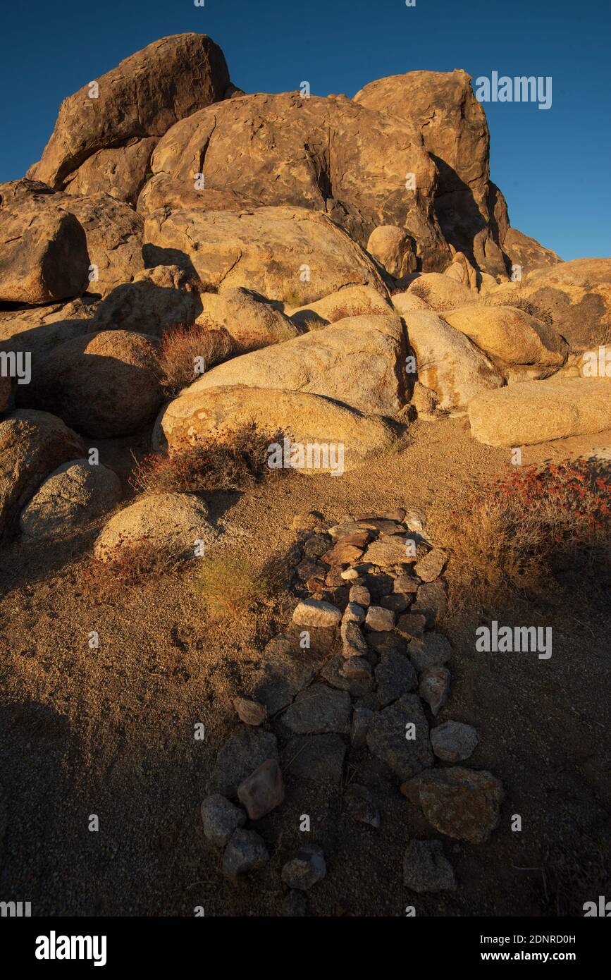 Pebble on grave hi-res stock photography and images - Alamy